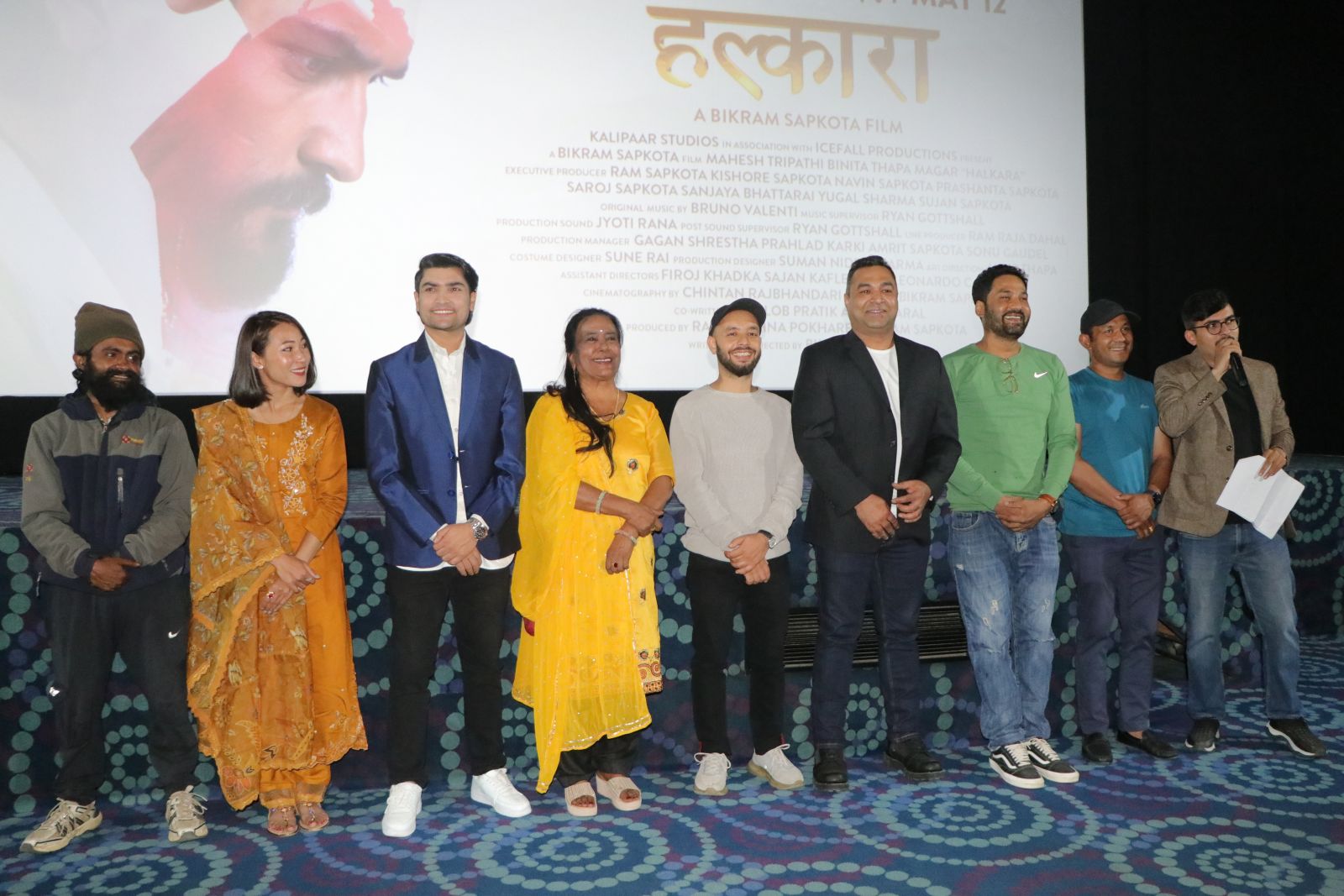 ‘हल्कारा’को ट्रेलर : जब धन कमाउन उडेका बाकसमा फर्किन्छन्
